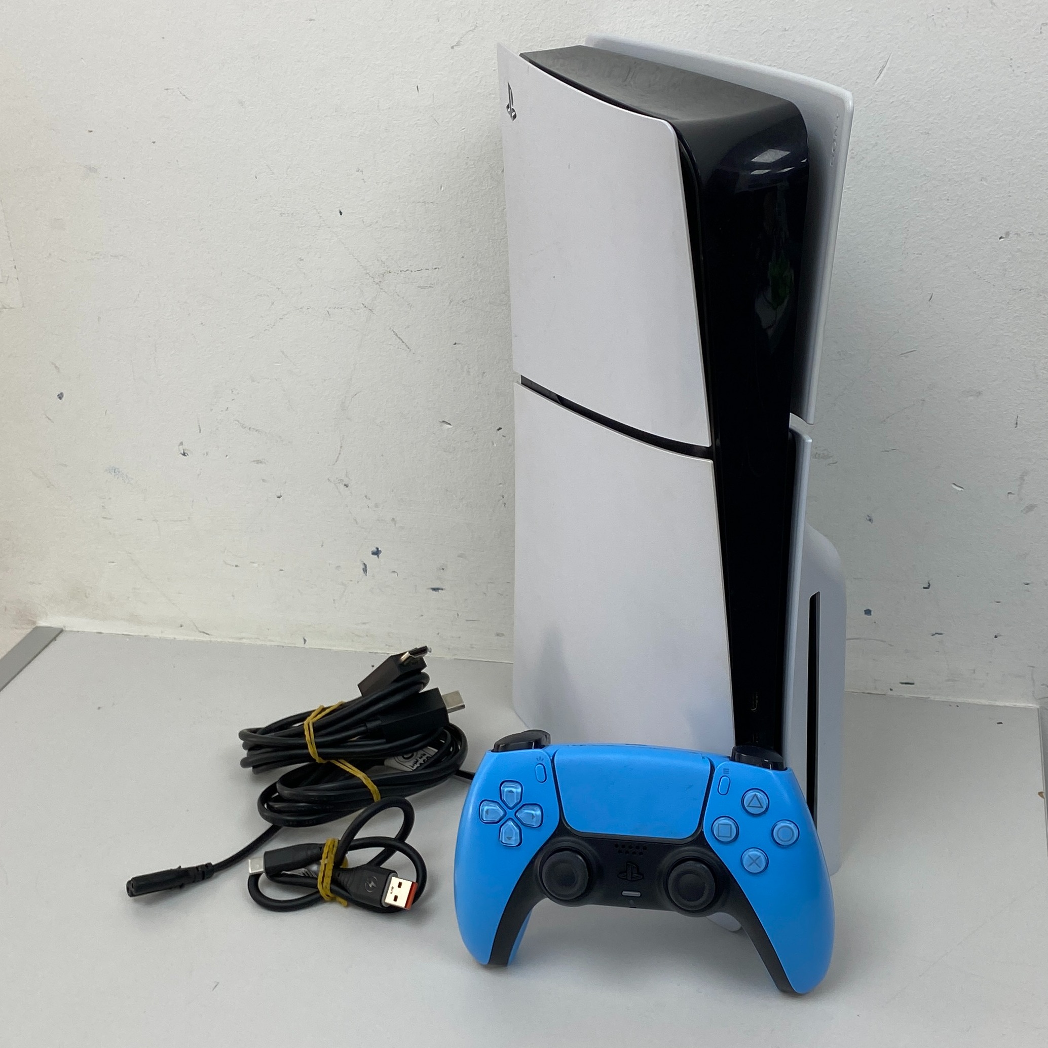 Pre-owned PS5 Slim disc edition 1TB **WARRANTY** - Own4Less